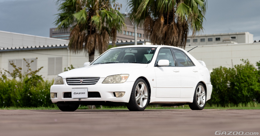 一家3世代が同じハンドルを握るアルテッツァは、家族の歴史そのもの | クルマ情報サイトｰGAZOO.com